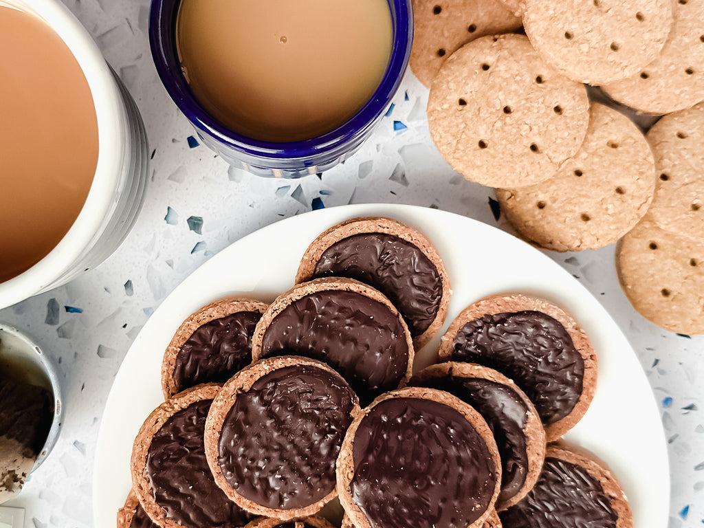 Black Emmer & Oat Digestive Biscuits by Martin Sorge – Janie's Mill
